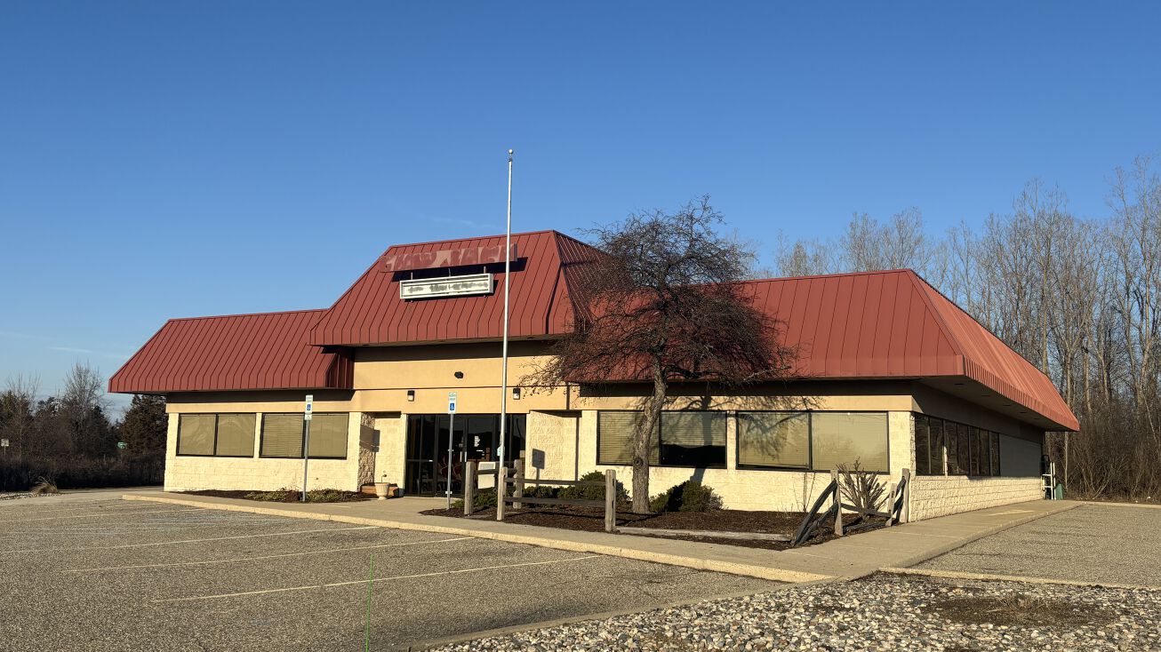 1601 S Waverly Rd, Lansing, MI 48917 | Crexi.com