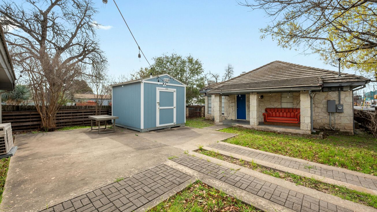 1600 E 7th St, Austin, TX 78702 | Crexi.com