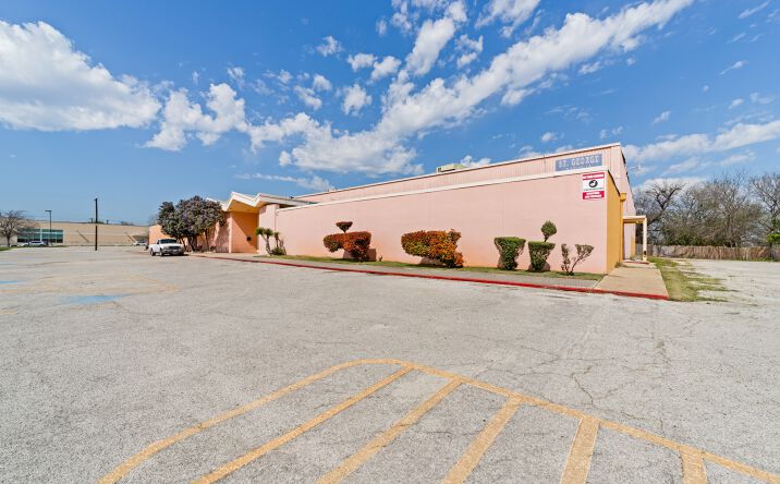 519 Bandera Rd, San Antonio, TX 78228 | Crexi.com