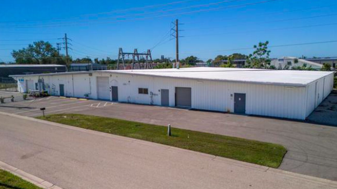 1909 Whitfield Park Loop, Sarasota, FL 34243 | Crexi.com