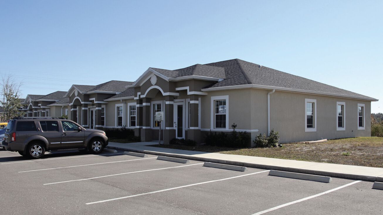 17807 Hunting Bow Cir, Lutz, FL 33558 | Crexi.com