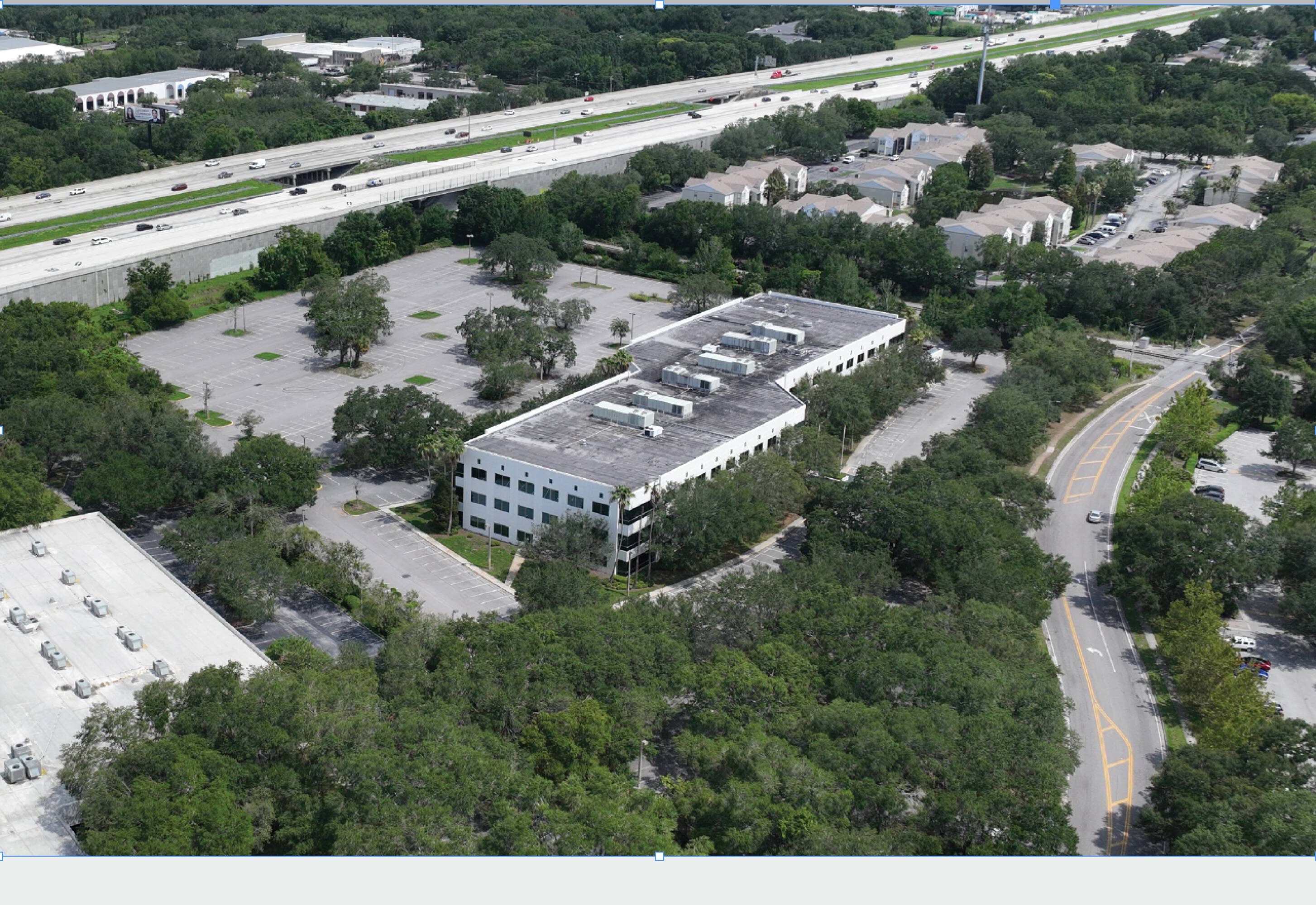 636 GRAND REGENCY BLVD Brandon FL 33510-3942 APN: 068172-0300 | Crexi.com