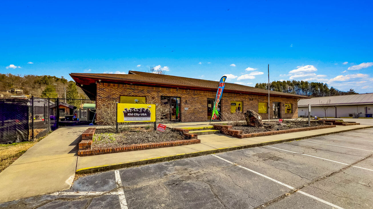 169 Main Street, Rosman, NC 28772 | Crexi.com