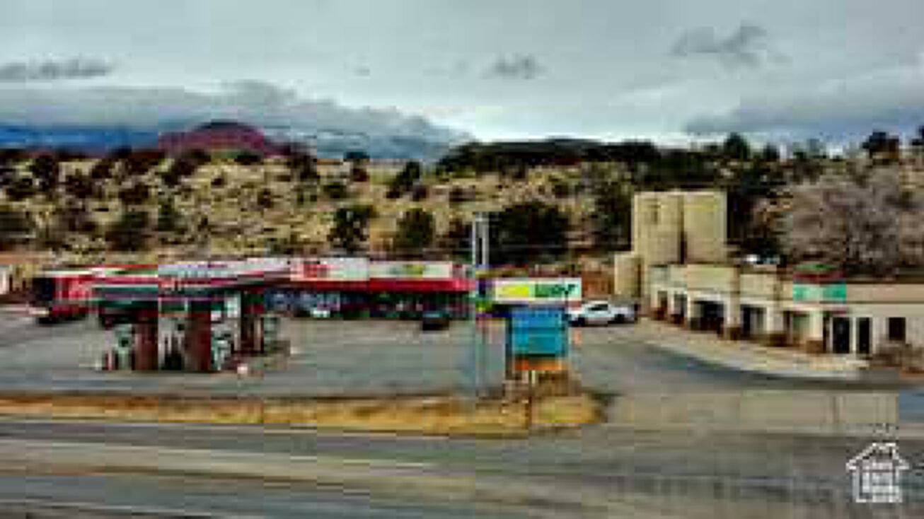 675 E Hwy 24, Torrey, CA 84775 | Crexi.com