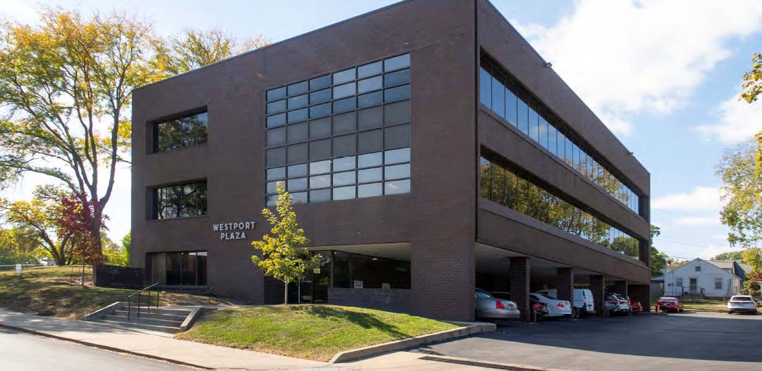 4218 ROANOKE RD Kansas City MO 64111-4996 APN: 30340266000000000 ...