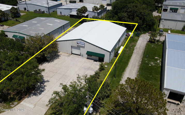 370 STAN DR Melbourne FL 32904-1094 APN: 27 3626-76--22 | Crexi.com