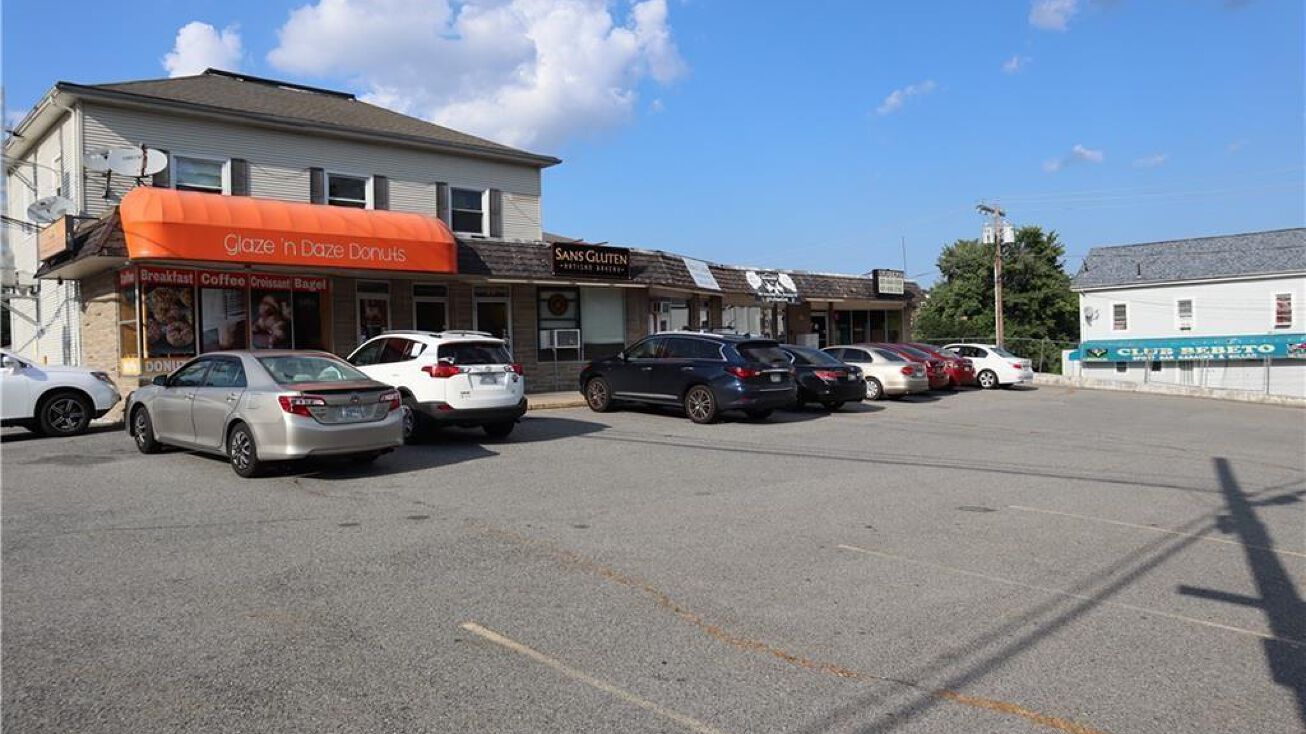 39 Greenville AV Greenville Avenue, Johnston, RI 02919 | Crexi.com