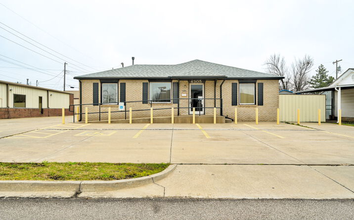 4305 SE 41ST ST Del City OK 73115 | Crexi.com