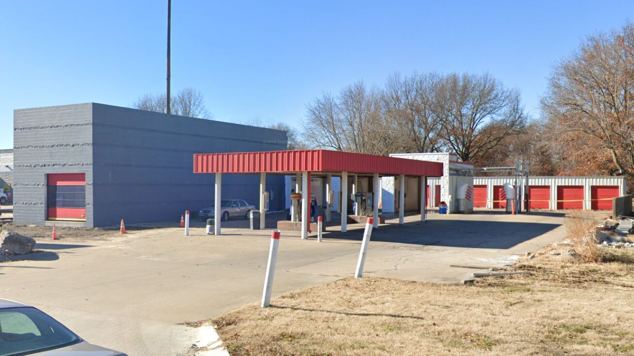 5007 Parkview Dr, Frontenac, KS 66763 | Crexi.com