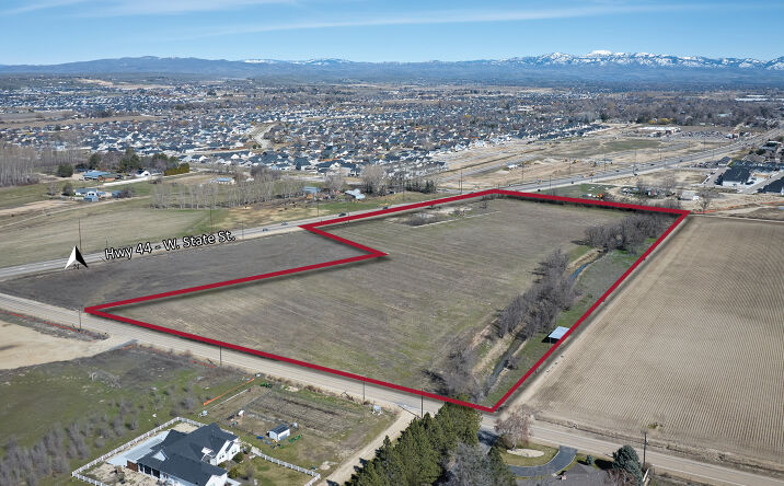 SWC 44 & CAN ADA RD Star ID 83669 APN: R3401100000 | Crexi.com