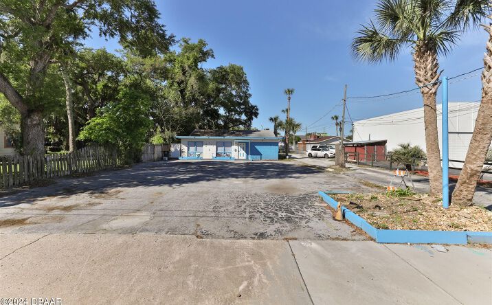 114 S ADAMS ST Daytona Beach FL 32114 | Crexi.com
