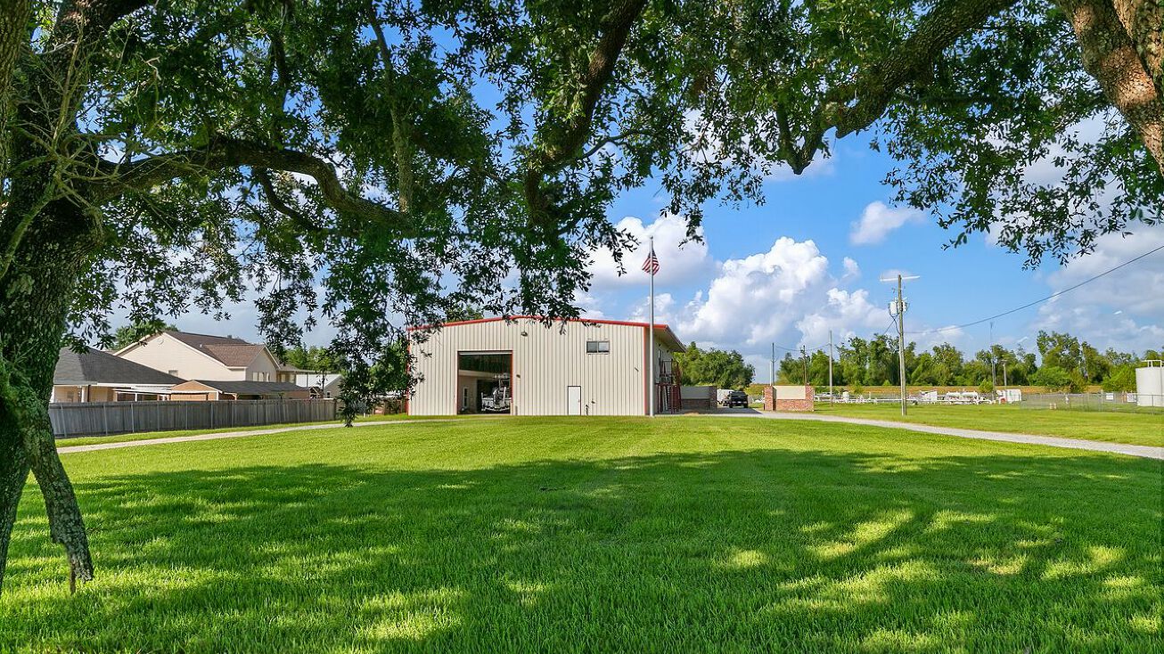 13629 LA-23, Belle Chasse, LA 70037 | Crexi.com