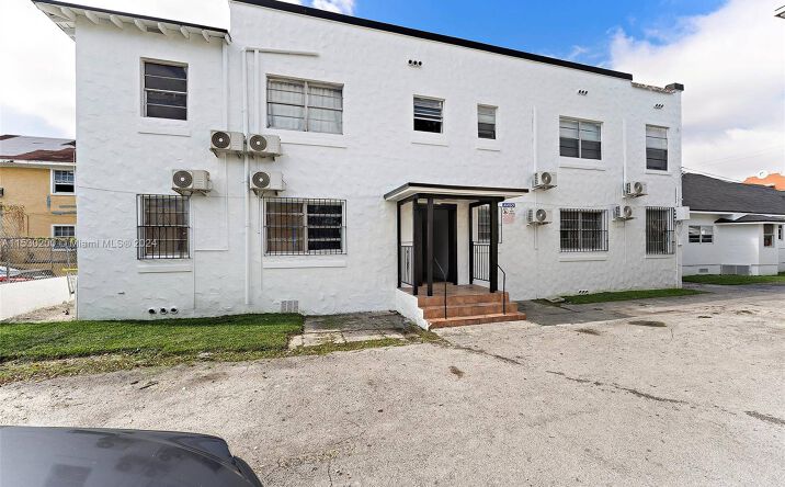 850 NW 2ND ST Miami FL 33128-1324 APN: 01-4138-003-3310 | Crexi.com