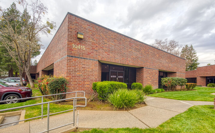 10415 OLD PLACERVILLE RD Sacramento CA 95827-2508 APN: 07700500520000 ...