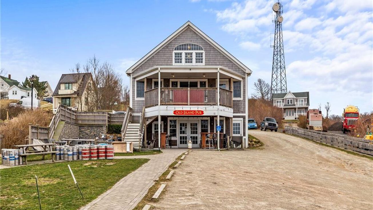 85 Ocean AV Ocean Avenue, Block Island, RI 02807 | Crexi.com