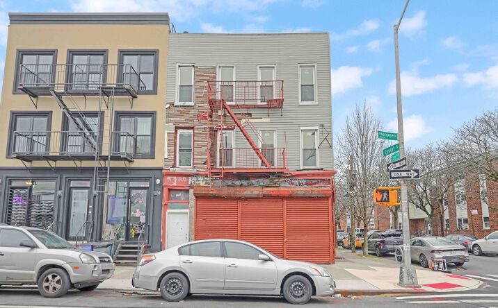 700 EVERGREEN AVE # 4 Brooklyn NY 11207-1189 APN: 3034210034 | Crexi.com