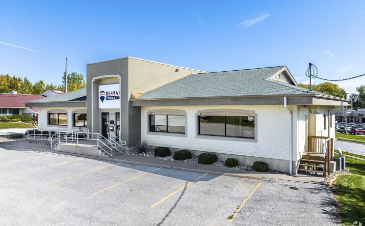 1320 W KIMBERLY Road, Davenport, IA 52806 | Crexi.com