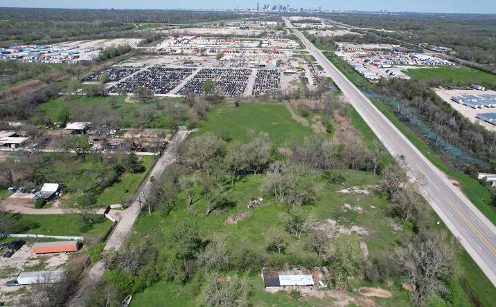 8201 Julius Schepps Fwy, Dallas, TX 75216 | Crexi.com