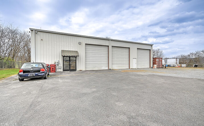 690 Woodlyn Road, Johnson City, TN 37601 | Crexi.com