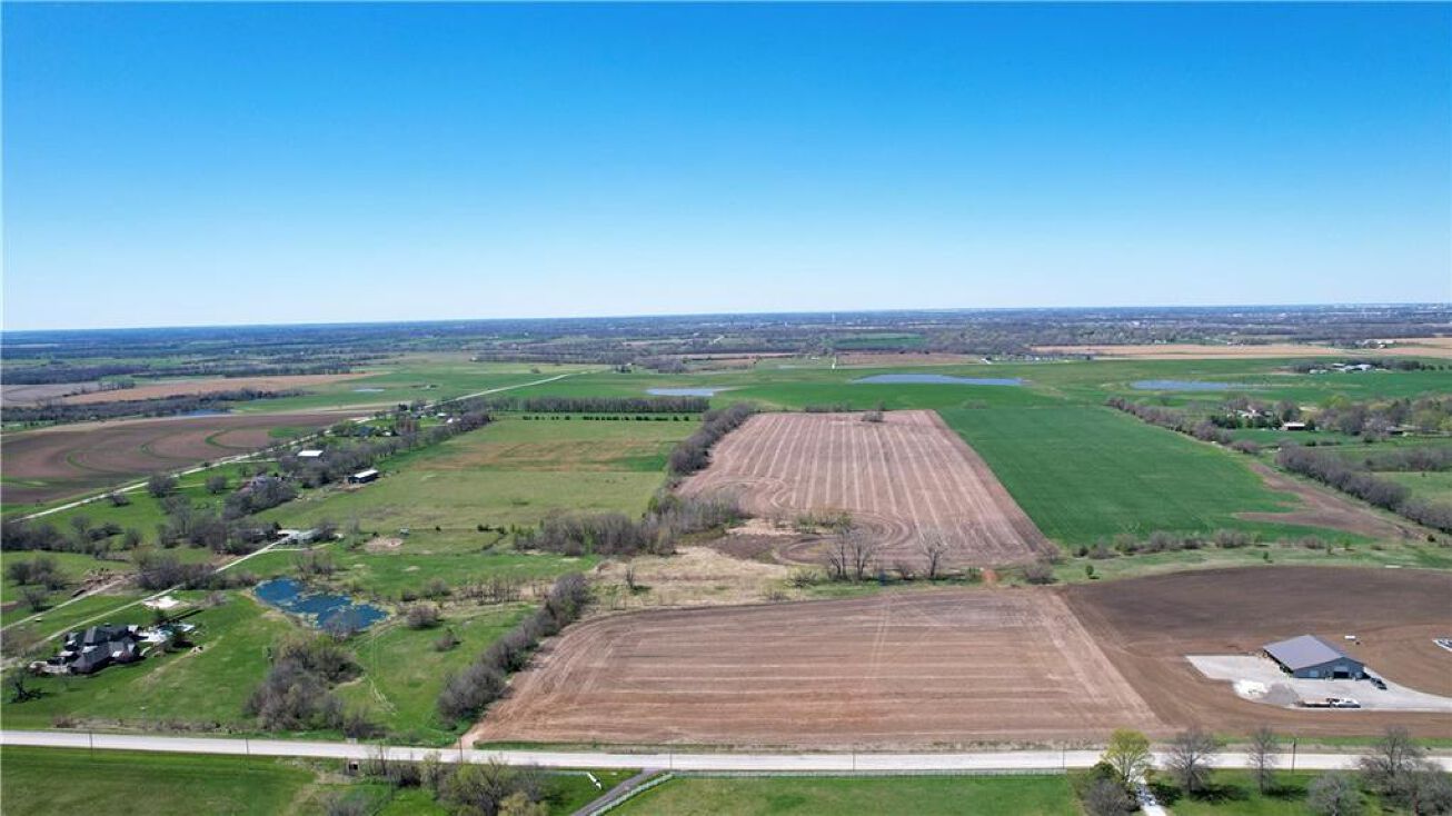 20420 Pflumm Road, Spring Hill, KS 66083 | Crexi.com