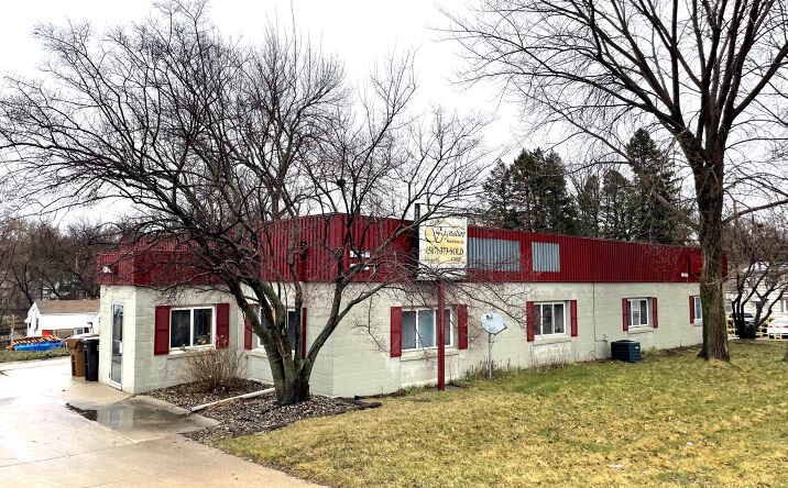 16 W Highway Street, Dodge Center, MN 55927 | Crexi.com