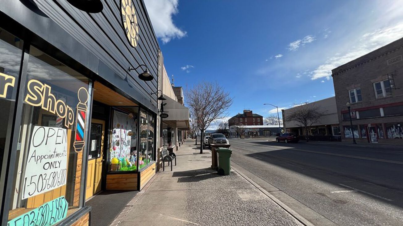 355 & 359 N Broadway Ave, Lawen, OR 97720 | Crexi.com