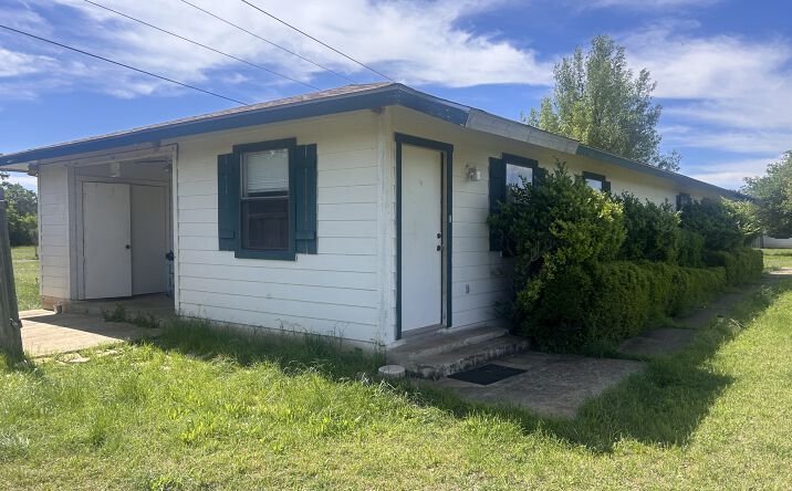 182 Joiner Dr, Bandera, TX 78003 | Crexi.com