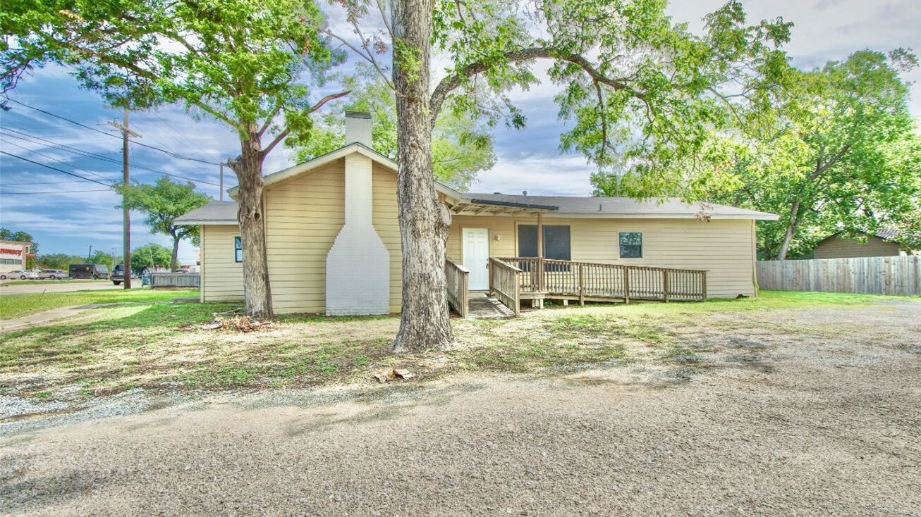 816 Milam Street, Mexia, TX 76667 | Crexi.com