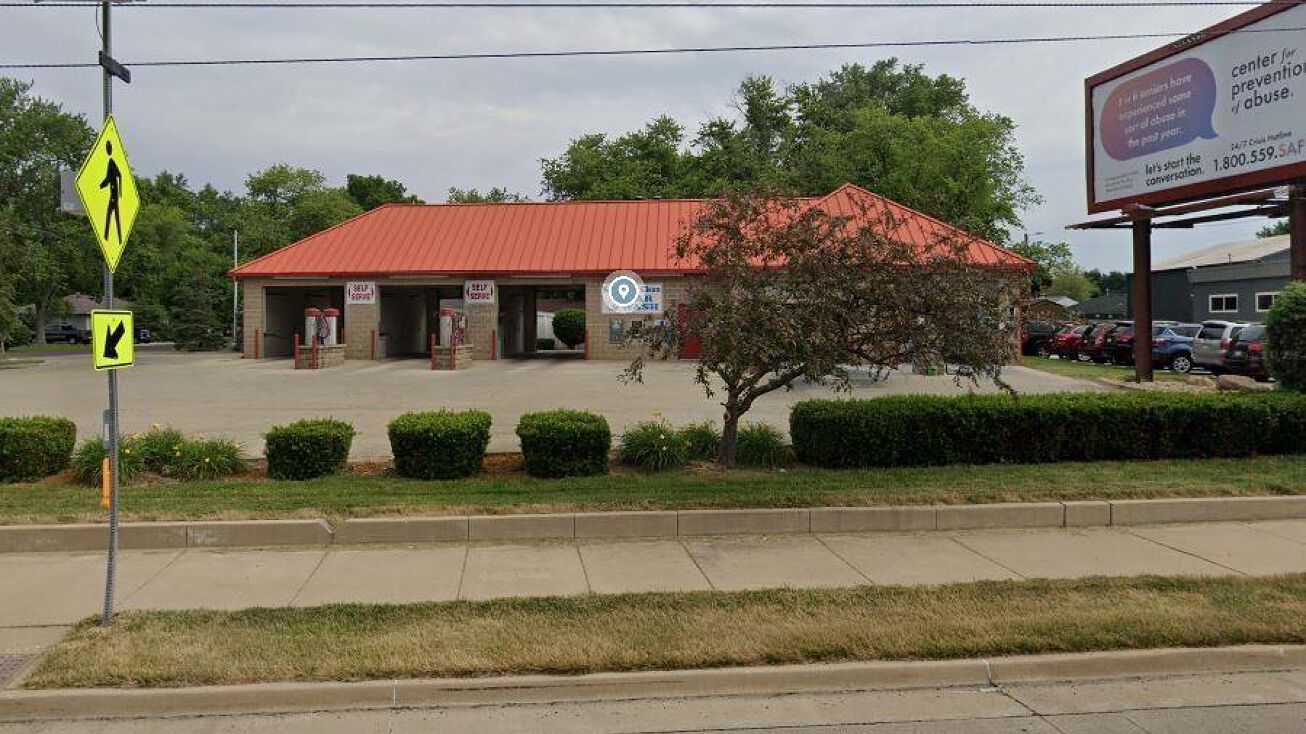 236 E WASHINGTON Street, East Peoria, IL 61611 | Crexi.com