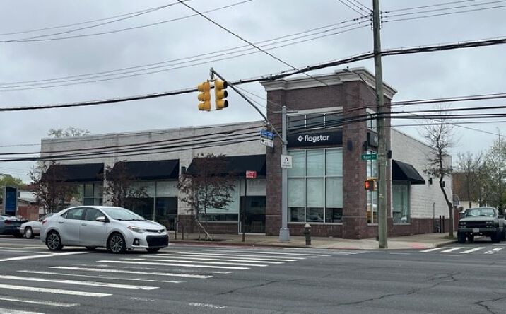 2066 HYLAN BLVD Staten Island NY 10306-3453 APN: 5036720001 | Crexi.com