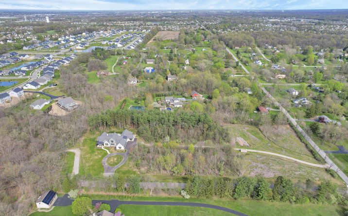 7422 Limerick Ln, Powell, OH 43065 | Crexi.com