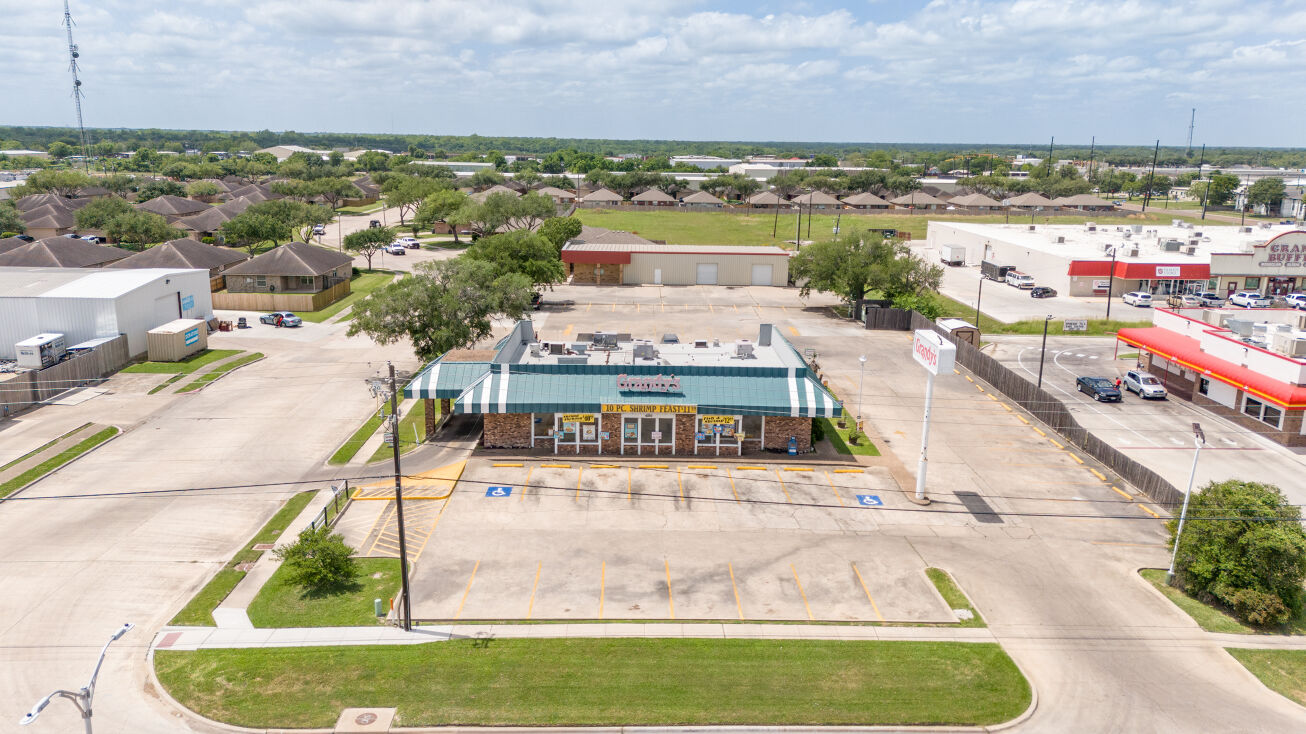4201 N Navarro St, Victoria, TX 77901 | Crexi.com