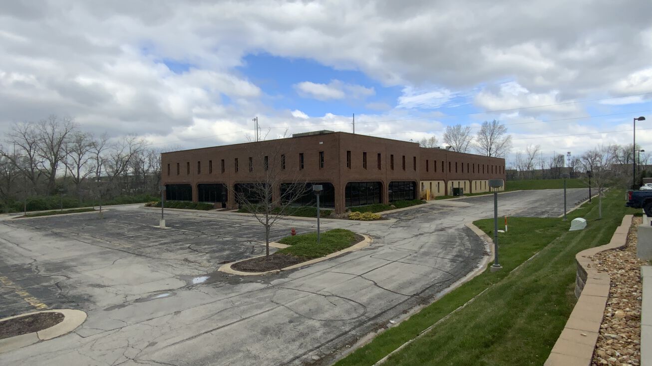 5200 W 110th St, Overland Park, KS 66211 | Crexi.com