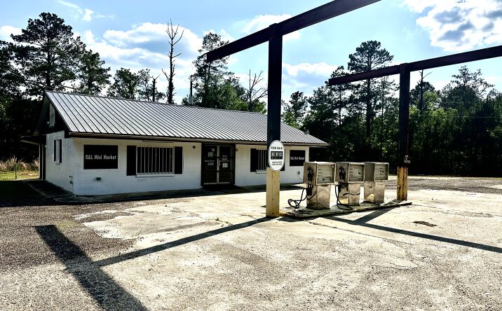 2090 US-82, Fitzpatrick, AL 36029 | Crexi.com