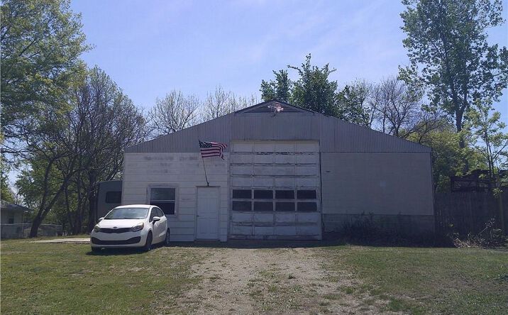 31395 OLD KC RD Paola KS 66071-4841 APN: 1342000010008000 | Crexi.com