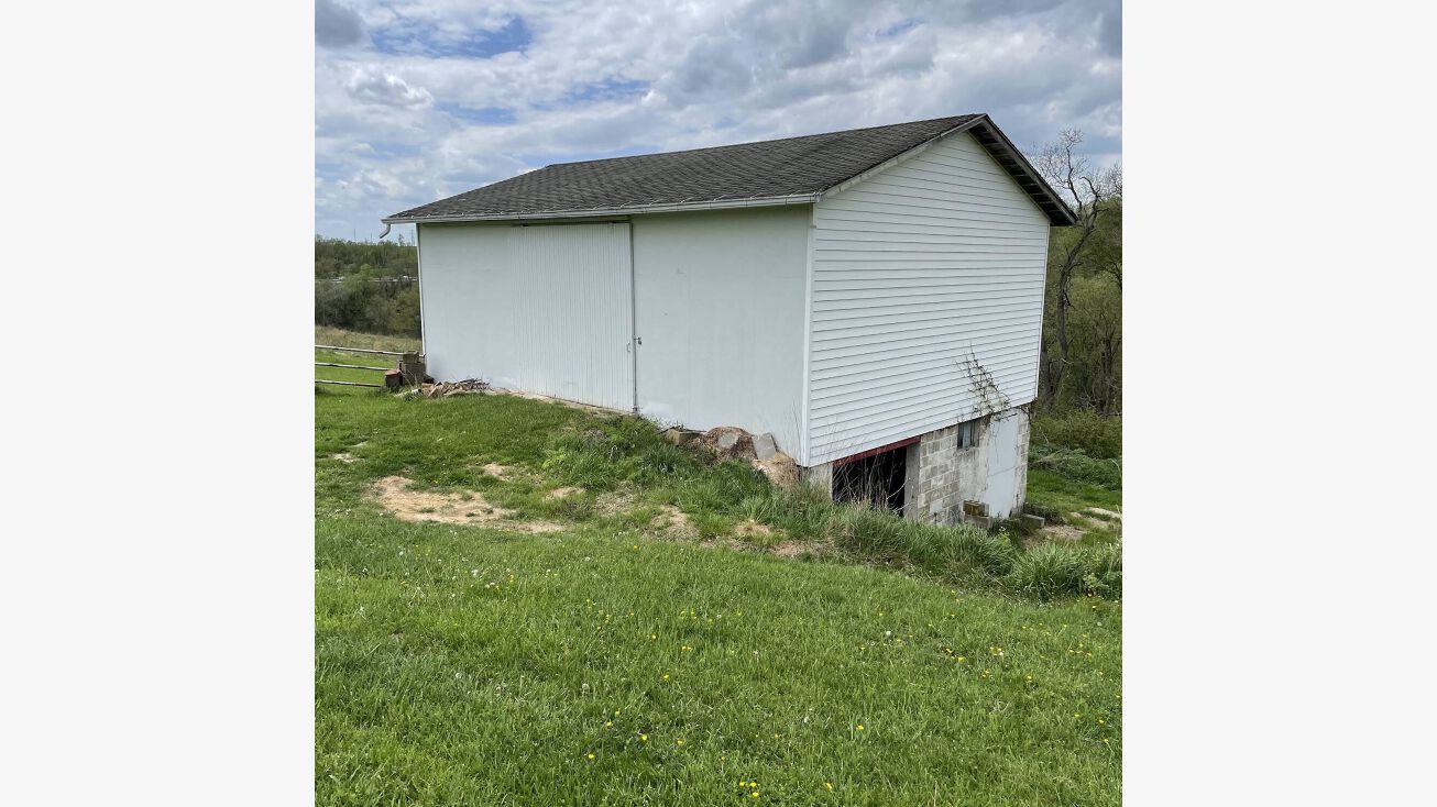 29 W Alexander Loop, West Alexander, PA 15376 | Crexi.com