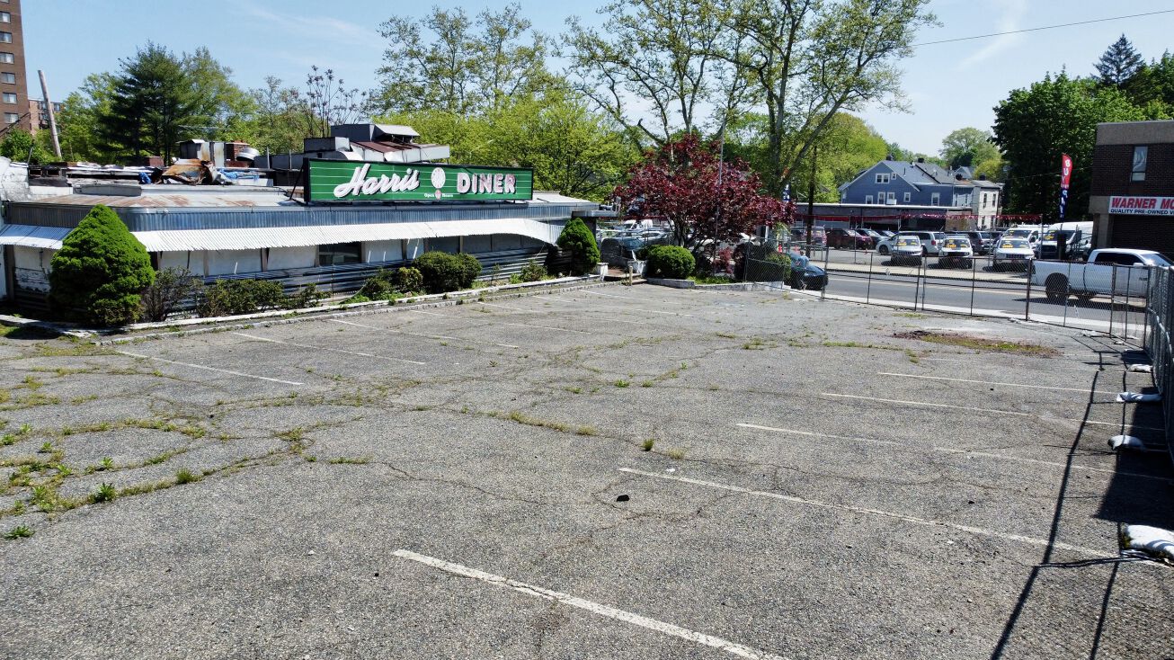 21 N Park St, East Orange, NJ 07017 | Crexi.com