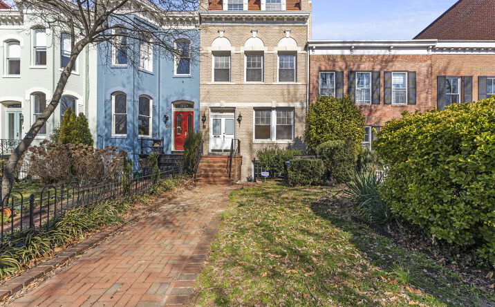 916 E CAPITOL ST NE Washington DC 20003-3925 APN: 0941 0803 | Crexi.com