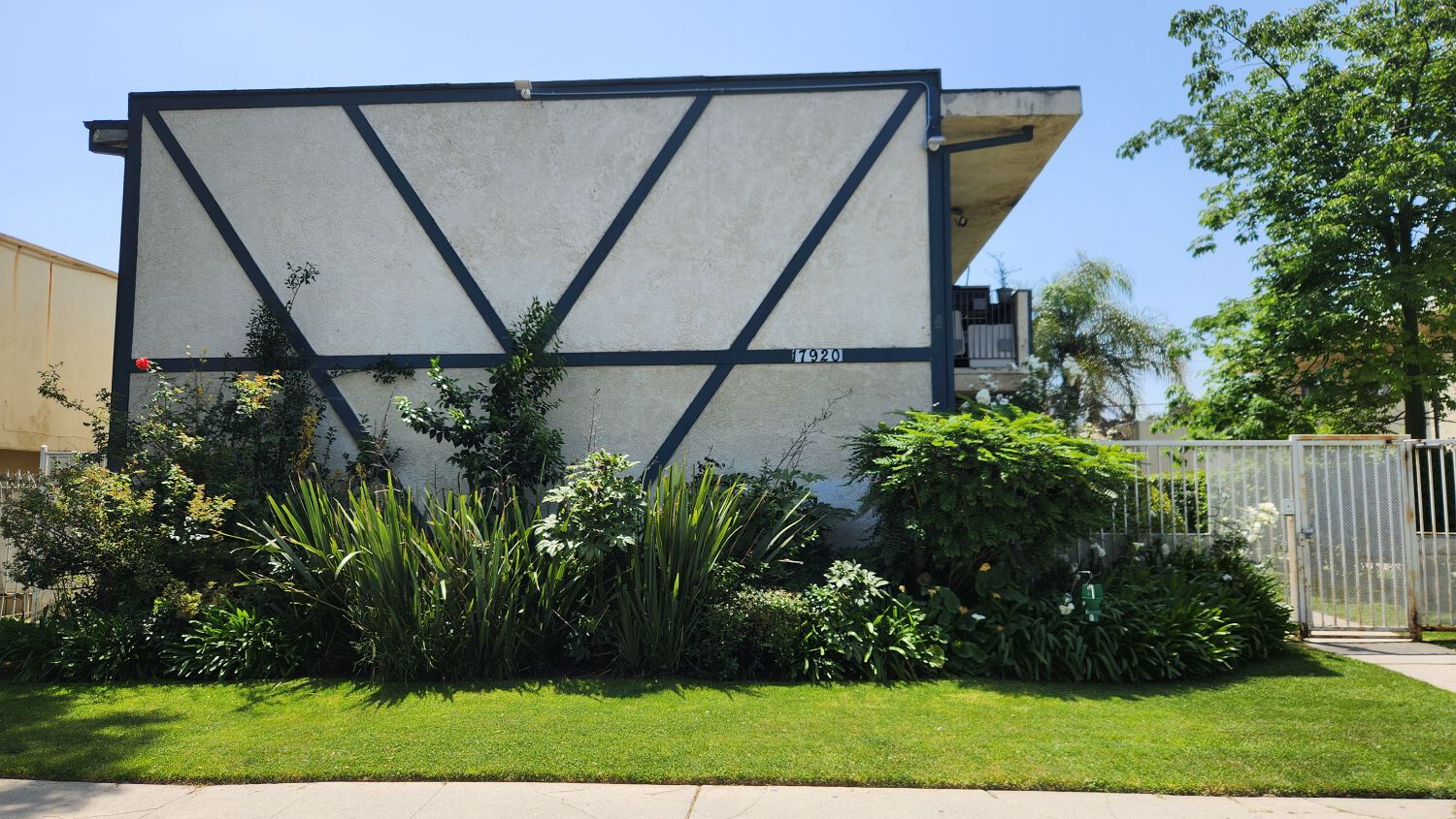17920 Schoenborn St, Los Angeles, CA 91325 | Crexi.com
