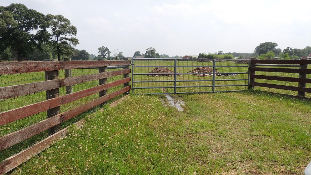 27787 Riley Rd, Waller, TX 77484 | Crexi.com