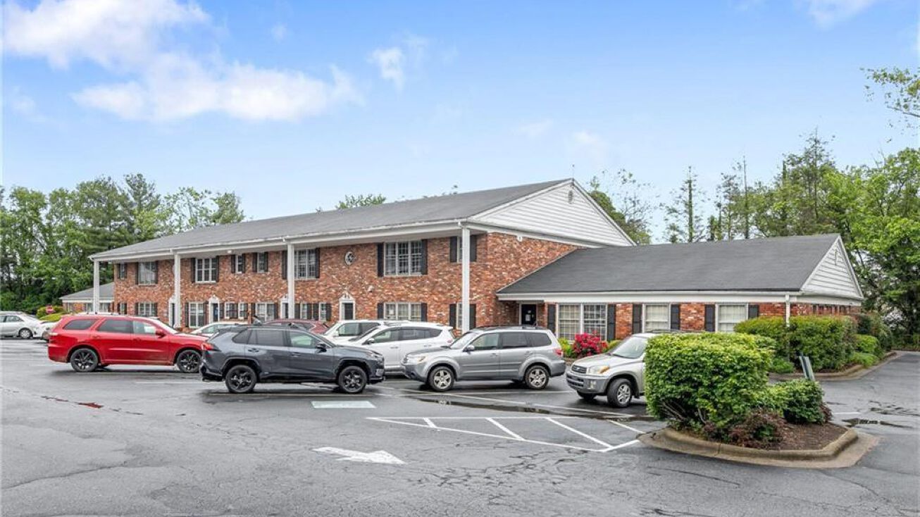 5 Doctors Park, Asheville, NC 28801 | Crexi.com