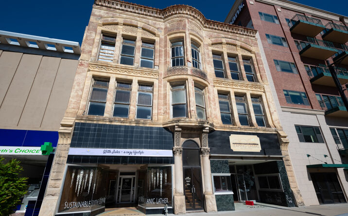 727 S KANSAS AVE Topeka KS 66603-3859 APN: 1093104006014000 | Crexi.com