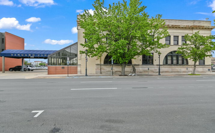 Springfield, IL Commercial Real Estate for Sale | Crexi.com