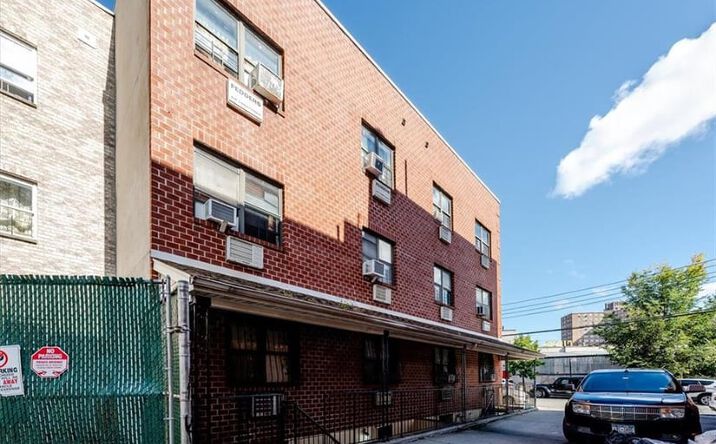 1696 Banyer Pl, The Bronx, NY 10473 | Crexi.com
