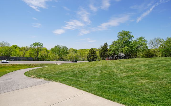 Lee's Summit Road, Kansas City, MO 64136 | Crexi.com