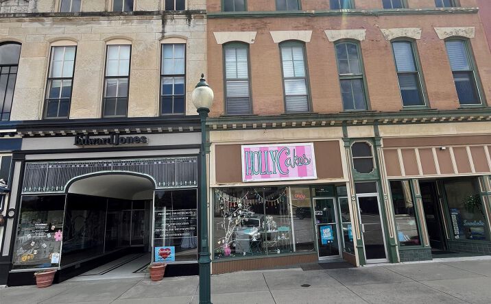 23 S CENTRAL PARK Plaza, Jacksonville, IL 62650 | Crexi.com