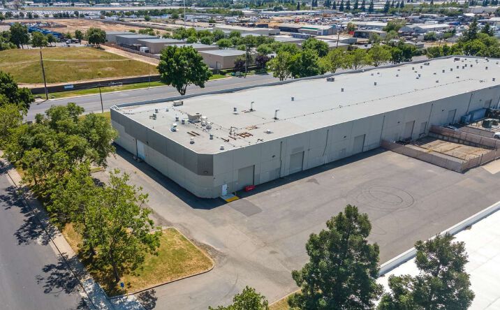 8671 ELDER CREEK RD Sacramento CA 95828-1828 APN: 06201500490007 ...