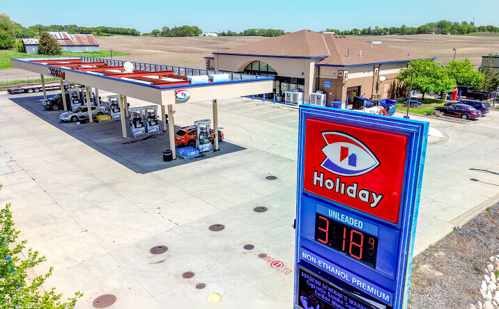 200 HWY 55 Hamel MN 55340-9818 APN: 1211823140023 | Crexi.com
