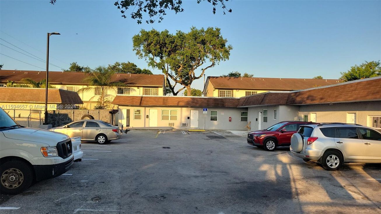 720 Harris Terrace, Fort Lauderdale, FL 33311 | Crexi.com