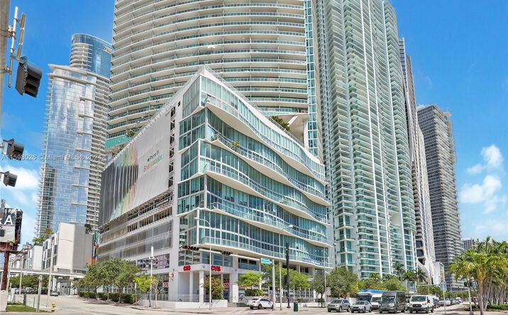 888 Biscayne Blvd, Miami, FL 33132 | Crexi.com